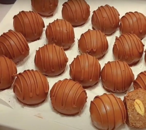 Domáce čokoládové pralinky bez masla a pečenia! Toto nosím návšteve ...